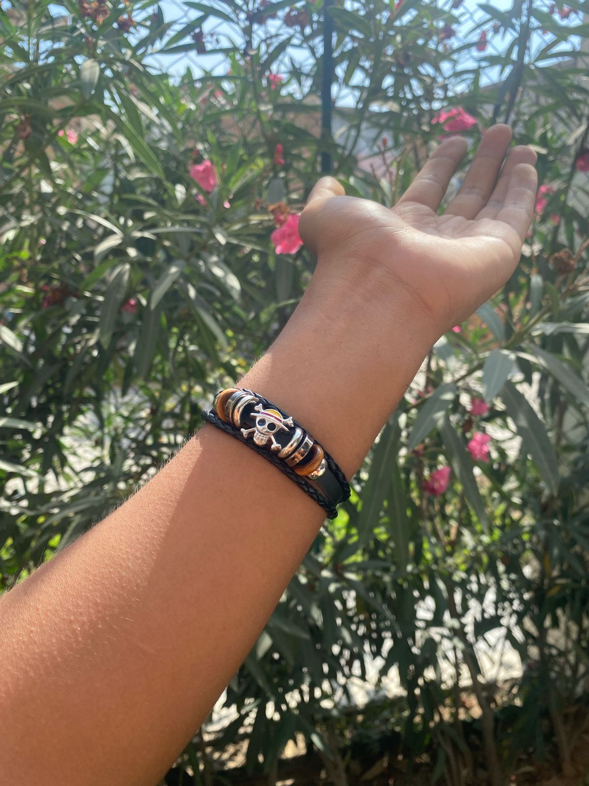 Pulsera Mugiwara con Botones – One Piece Perú